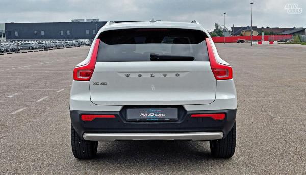 White Volvo XC40 2019 in Vilnius, with an engine capacity of 2.00 L and mileage of 185 thousand km for 19500 €, photo 7 on AUTOMOTO.COM.LV