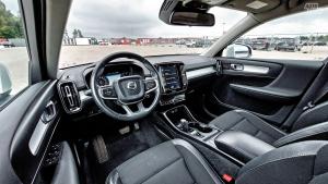 Белый Вольво XC40 2019 в Вильнюс, объемом двигателя 2.00 л и пробегом 185 тыс. км за 19500 €, фото 15 на AUTOMOTO.COM.LV