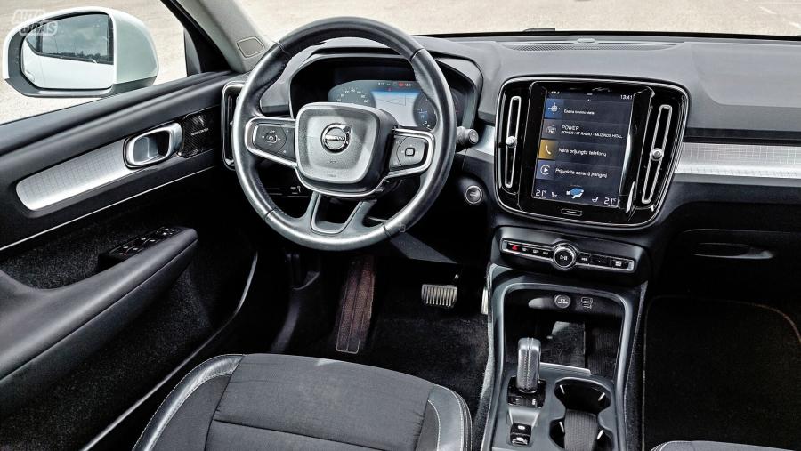 Белый Вольво XC40 2019 в Вильнюс, объемом двигателя 2.00 л и пробегом 185 тыс. км за 19500 €, фото 17 на AUTOMOTO.COM.LV