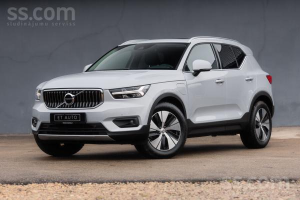 Balts Volvo XC40 2020 Jelgava, ar dzinēja tilpumu 1.50 L un nobraukumu 190 tūkst. km par 20000 €, foto 1 vietnē AUTOMOTO.COM.LV