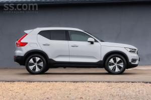 White Volvo XC40 2020 in Jelgava, with an engine capacity of 1.50 L and mileage of 190 thousand km for 20000 €, photo 4 on AUTOMOTO.COM.LV
