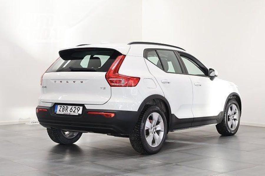 White Volvo XC40 2020 in Kaunas, with an engine capacity of 0.00 L and mileage of 74 thousand km for 29798 €, photo 3 on AUTOMOTO.COM.LV