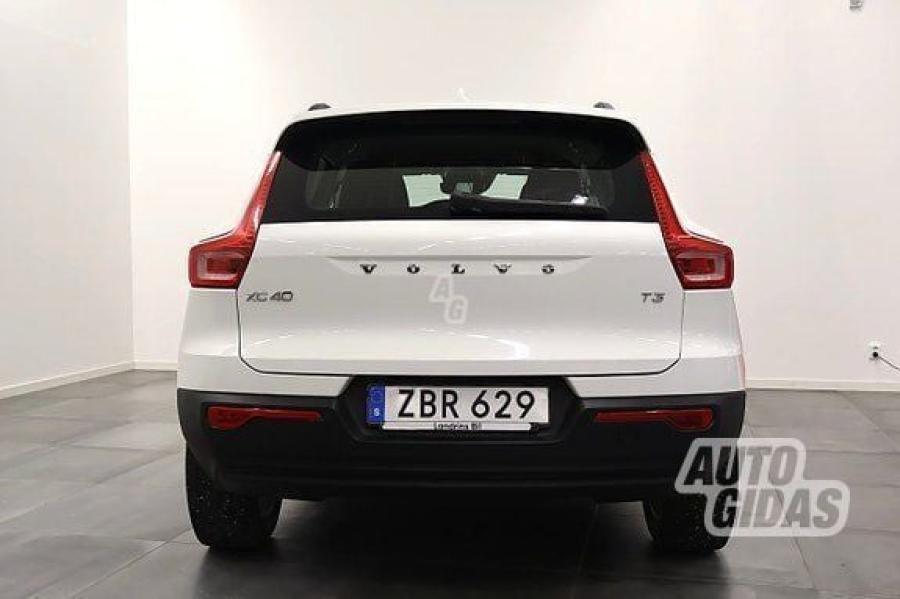White Volvo XC40 2020 in Kaunas, with an engine capacity of 0.00 L and mileage of 74 thousand km for 29798 €, photo 4 on AUTOMOTO.COM.LV