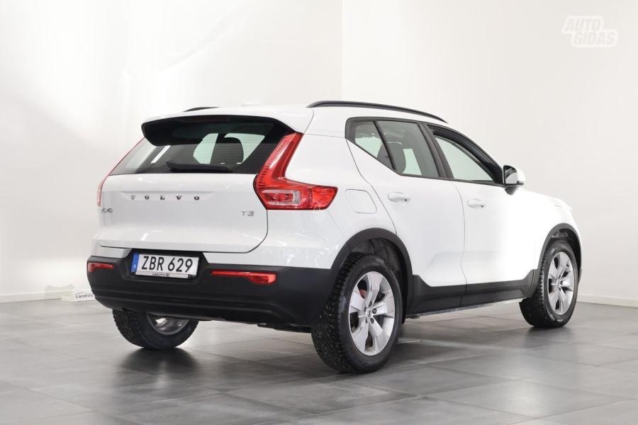 Balts Volvo XC40 2020 Kauņa, ar dzinēja tilpumu 0.00 L un nobraukumu 74 tūkst. km par 29798 €, foto 3 vietnē AUTOMOTO.COM.LV