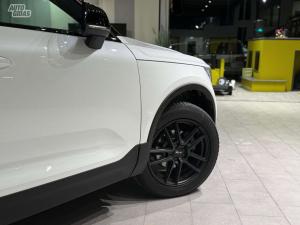 White Volvo XC40 2020 in Kaunas, with an engine capacity of 2.00 L and mileage of 82 thousand km for 26515 €, photo 9 on AUTOMOTO.COM.LV