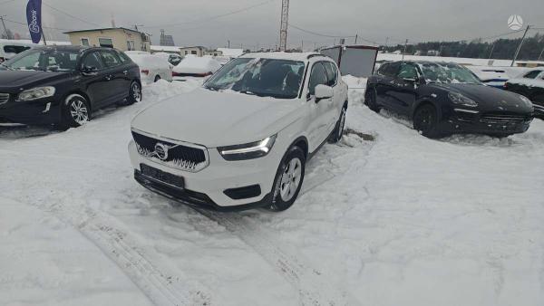 Balts Volvo XC40 2020 Viļņa, ar dzinēja tilpumu 2.00 L un nobraukumu 240 tūkst. km par 11900 €, foto 3 vietnē AUTOMOTO.COM.LV