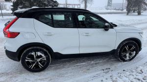 Balts Volvo XC40 2020 Tauragė, ar dzinēja tilpumu 1.97 L un nobraukumu 330 tūkst. km par 11700 €, foto 5 vietnē AUTOMOTO.COM.LV