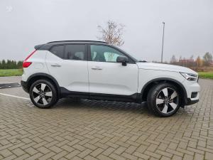 White Volvo XC40 2020 in Klaipeda, with an engine capacity of 1.97 L and mileage of 13 thousand km for 19800 €, photo 16 on AUTOMOTO.COM.LV