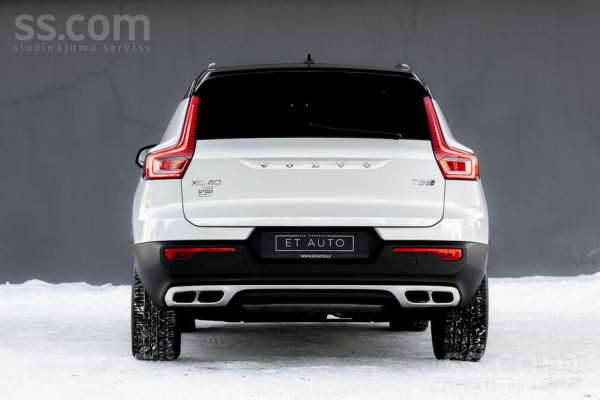 White Volvo XC40 2020 in Jelgava, with an engine capacity of 1.50 L and mileage of 174 thousand km for 21500 €, photo 6 on AUTOMOTO.COM.LV
