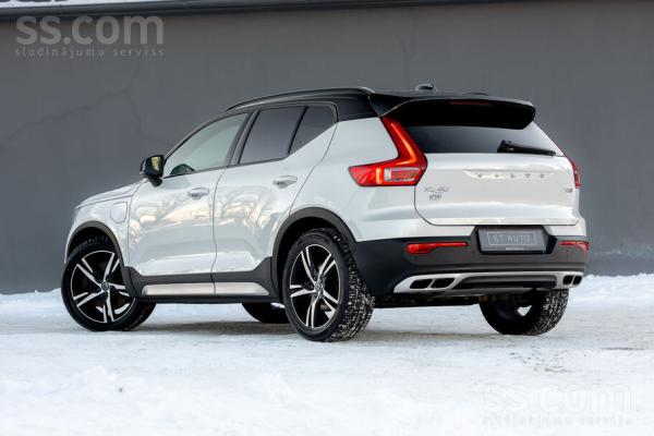White Volvo XC40 2020 in Jelgava, with an engine capacity of 1.50 L and mileage of 174 thousand km for 21500 €, photo 7 on AUTOMOTO.COM.LV