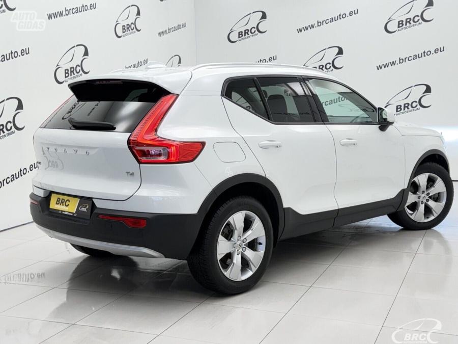 White Volvo XC40 2020 in Avizieniai, with an engine capacity of 2.00 L and mileage of 126 thousand km for 20500 €, photo 3 on AUTOMOTO.COM.LV