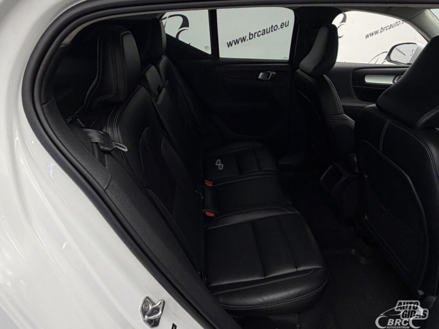 White Volvo XC40 2020 in Avizieniai, with an engine capacity of 2.00 L and mileage of 126 thousand km for 20500 €, photo 11 on AUTOMOTO.COM.LV