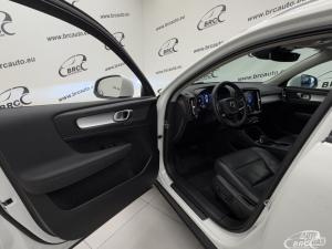 White Volvo XC40 2020 in Avizieniai, with an engine capacity of 2.00 L and mileage of 126 thousand km for 20500 €, photo 18 on AUTOMOTO.COM.LV