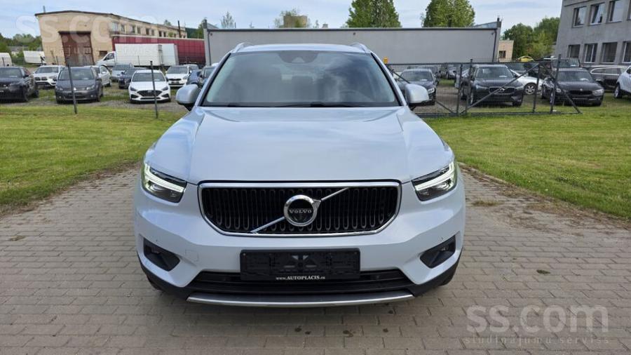 Белый Вольво XC40 2020 в Лимбажи, объемом двигателя 1.50 л и пробегом 149 тыс. км за 21500 €, фото 3 на AUTOMOTO.COM.LV