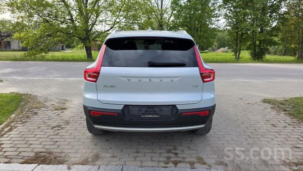 Белый Вольво XC40 2020 в Лимбажи, объемом двигателя 1.50 л и пробегом 149 тыс. км за 21500 €, фото 6 на AUTOMOTO.COM.LV