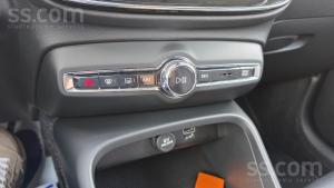Белый Вольво XC40 2020 в Лимбажи, объемом двигателя 1.50 л и пробегом 149 тыс. км за 21500 €, фото 24 на AUTOMOTO.COM.LV