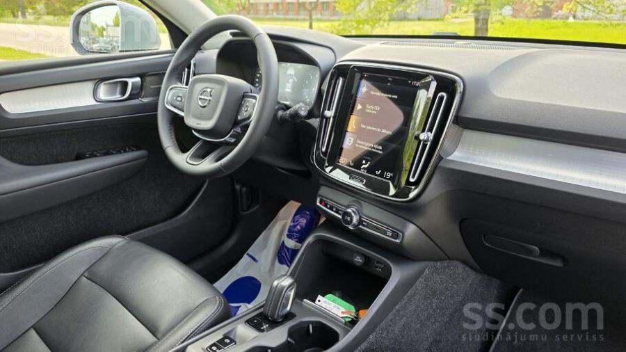 Белый Вольво XC40 2020 в Лимбажи, объемом двигателя 1.50 л и пробегом 149 тыс. км за 21500 €, фото 28 на AUTOMOTO.COM.LV