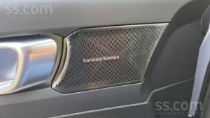 Белый Вольво XC40 2020 в Лимбажи, объемом двигателя 1.50 л и пробегом 149 тыс. км за 21500 €, фото 29 на AUTOMOTO.COM.LV