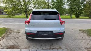 White Volvo XC40 2020 in Riga, with an engine capacity of 1.50 L and mileage of 15 thousand km for 21500 €, photo 7 on AUTOMOTO.COM.LV