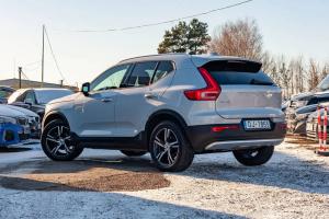Balts Volvo XC40 2020 Rīga, ar dzinēja tilpumu 2.00 L un nobraukumu 159 tūkst. km par 18995 €, foto 3 vietnē AUTOMOTO.COM.LV
