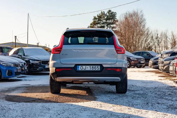 Balts Volvo XC40 2020 Rīga, ar dzinēja tilpumu 2.00 L un nobraukumu 159 tūkst. km par 18995 €, foto 6 vietnē AUTOMOTO.COM.LV