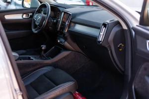Balts Volvo XC40 2020 Rīga, ar dzinēja tilpumu 2.00 L un nobraukumu 159 tūkst. km par 18995 €, foto 15 vietnē AUTOMOTO.COM.LV