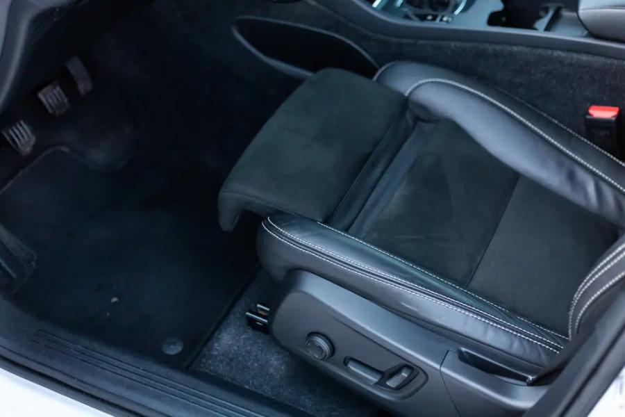Balts Volvo XC40 2020 Rīga, ar dzinēja tilpumu 2.00 L un nobraukumu 159 tūkst. km par 18995 €, foto 21 vietnē AUTOMOTO.COM.LV