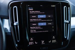 Balts Volvo XC40 2020 Rīga, ar dzinēja tilpumu 2.00 L un nobraukumu 159 tūkst. km par 18995 €, foto 30 vietnē AUTOMOTO.COM.LV