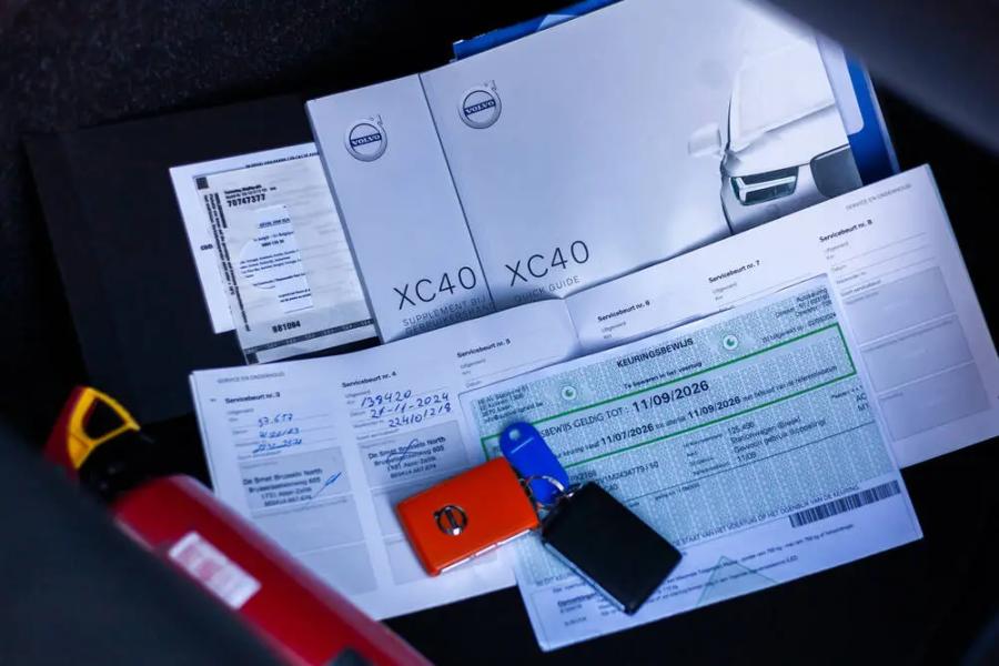 Balts Volvo XC40 2020 Rīga, ar dzinēja tilpumu 2.00 L un nobraukumu 159 tūkst. km par 18995 €, foto 33 vietnē AUTOMOTO.COM.LV