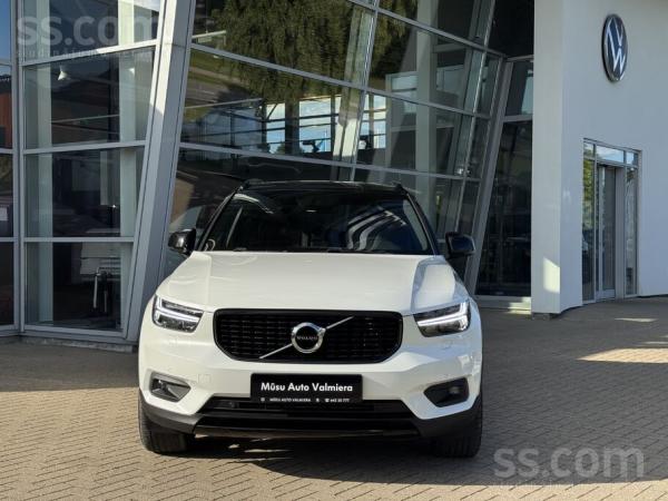 White Volvo XC40 2020 in Valmiera, with an engine capacity of 1.50 L and mileage of 164 thousand km for 23600 €, photo 2 on AUTOMOTO.COM.LV