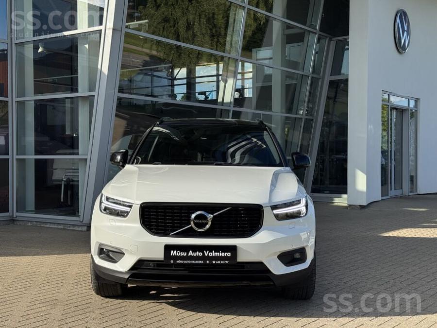 White Volvo XC40 2020 in Valmiera, with an engine capacity of 1.50 L and mileage of 164 thousand km for 23600 €, photo 3 on AUTOMOTO.COM.LV