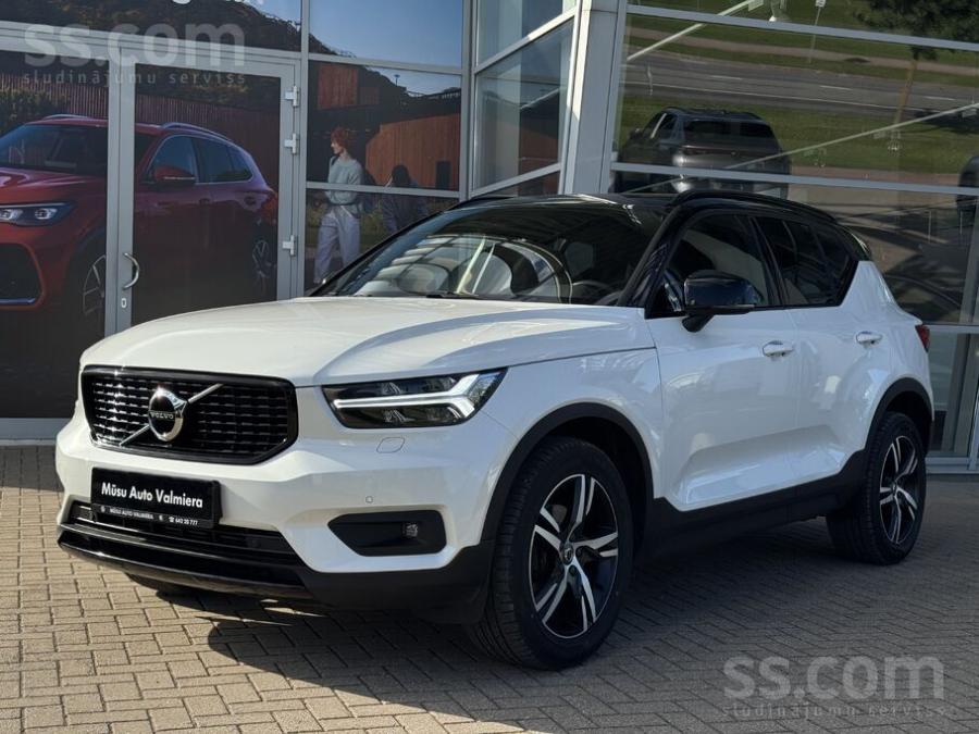 White Volvo XC40 2020 in Valmiera, with an engine capacity of 1.50 L and mileage of 164 thousand km for 23600 €, photo 4 on AUTOMOTO.COM.LV