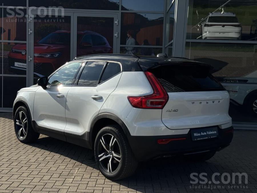 White Volvo XC40 2020 in Valmiera, with an engine capacity of 1.50 L and mileage of 164 thousand km for 23600 €, photo 5 on AUTOMOTO.COM.LV