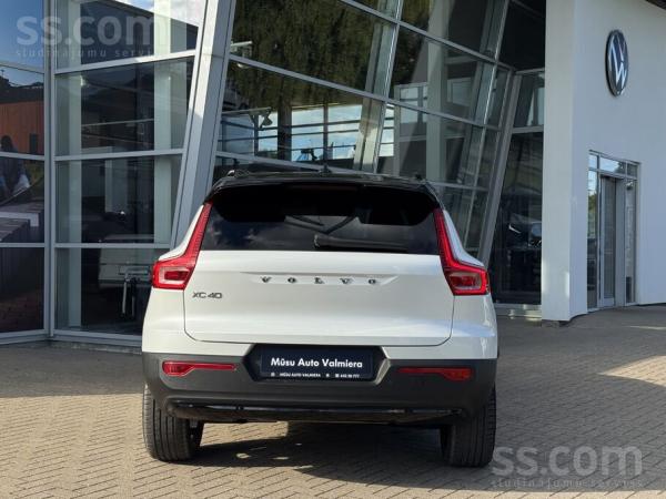White Volvo XC40 2020 in Valmiera, with an engine capacity of 1.50 L and mileage of 164 thousand km for 23600 €, photo 5 on AUTOMOTO.COM.LV