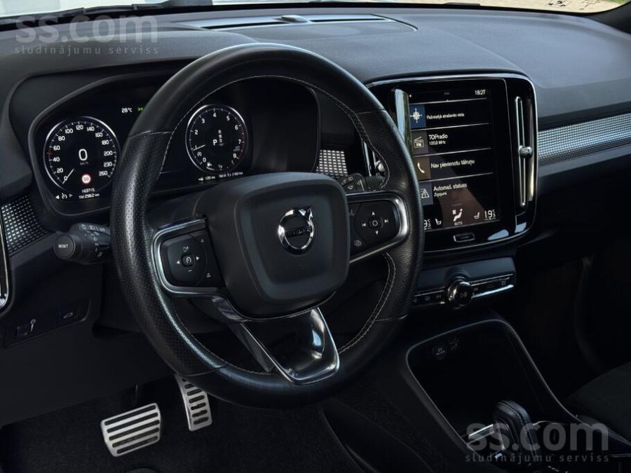 White Volvo XC40 2020 in Valmiera, with an engine capacity of 1.50 L and mileage of 164 thousand km for 23600 €, photo 8 on AUTOMOTO.COM.LV