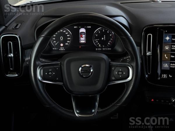 White Volvo XC40 2020 in Valmiera, with an engine capacity of 1.50 L and mileage of 164 thousand km for 23600 €, photo 9 on AUTOMOTO.COM.LV