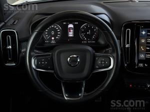 White Volvo XC40 2020 in Valmiera, with an engine capacity of 1.50 L and mileage of 164 thousand km for 23600 €, photo 10 on AUTOMOTO.COM.LV