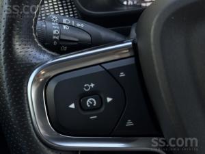 White Volvo XC40 2020 in Valmiera, with an engine capacity of 1.50 L and mileage of 164 thousand km for 23600 €, photo 12 on AUTOMOTO.COM.LV