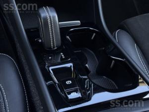 White Volvo XC40 2020 in Valmiera, with an engine capacity of 1.50 L and mileage of 164 thousand km for 23600 €, photo 21 on AUTOMOTO.COM.LV