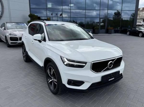 Белый Вольво XC40 2020 в Тельшяй, объемом двигателя 2.00 л и пробегом 203 тыс. км за 17690 €, фото 1 на AUTOMOTO.COM.LV