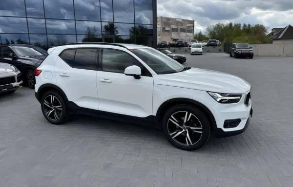 Белый Вольво XC40 2020 в Тельшяй, объемом двигателя 2.00 л и пробегом 203 тыс. км за 17690 €, фото 2 на AUTOMOTO.COM.LV