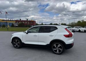 Balts Volvo XC40 2020 Telšiai, ar dzinēja tilpumu 2.00 L un nobraukumu 203 tūkst. km par 17690 €, foto 7 vietnē AUTOMOTO.COM.LV