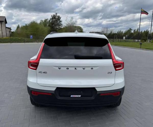 Белый Вольво XC40 2020 в Тельшяй, объемом двигателя 2.00 л и пробегом 203 тыс. км за 17690 €, фото 8 на AUTOMOTO.COM.LV