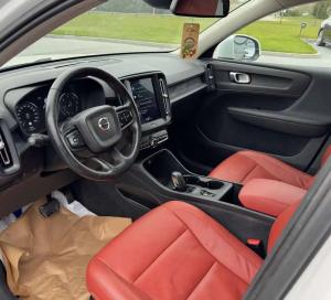 Balts Volvo XC40 2020 Telšiai, ar dzinēja tilpumu 2.00 L un nobraukumu 203 tūkst. km par 17690 €, foto 13 vietnē AUTOMOTO.COM.LV