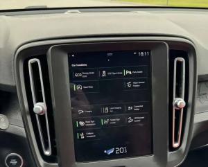 Balts Volvo XC40 2020 Telšiai, ar dzinēja tilpumu 2.00 L un nobraukumu 203 tūkst. km par 17690 €, foto 20 vietnē AUTOMOTO.COM.LV