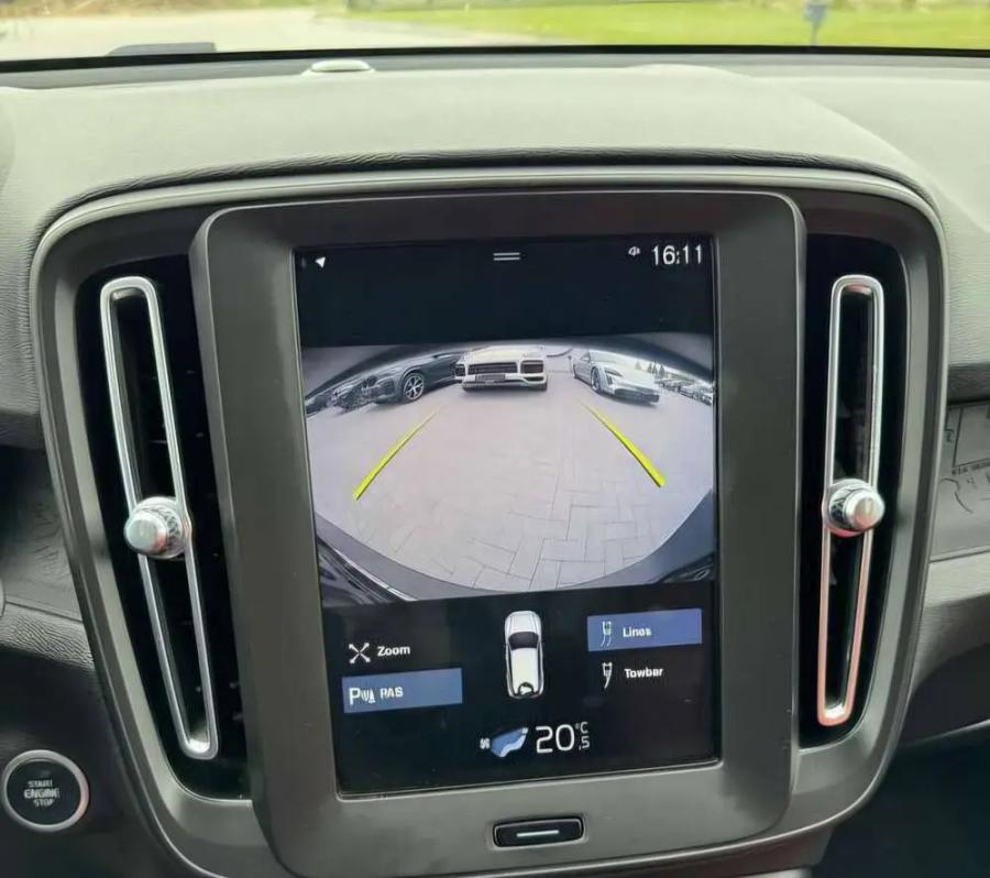 Balts Volvo XC40 2020 Telšiai, ar dzinēja tilpumu 2.00 L un nobraukumu 203 tūkst. km par 17690 €, foto 21 vietnē AUTOMOTO.COM.LV