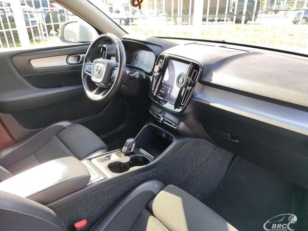 White Volvo XC40 2020 in Klaipeda, with an engine capacity of 1.97 L and mileage of 189 thousand km for 18900 €, photo 10 on AUTOMOTO.COM.LV