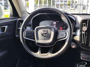 White Volvo XC40 2020 in Klaipeda, with an engine capacity of 1.97 L and mileage of 189 thousand km for 18900 €, photo 19 on AUTOMOTO.COM.LV