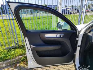 White Volvo XC40 2020 in Klaipeda, with an engine capacity of 1.97 L and mileage of 189 thousand km for 18900 €, photo 20 on AUTOMOTO.COM.LV