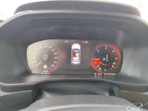 White Volvo XC40 2020 in Klaipeda, with an engine capacity of 1.97 L and mileage of 189 thousand km for 18900 €, photo 27 on AUTOMOTO.COM.LV